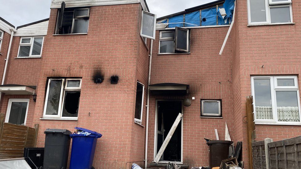 Haverhill terraced house fire spreads to neighbouring homes - BBC News