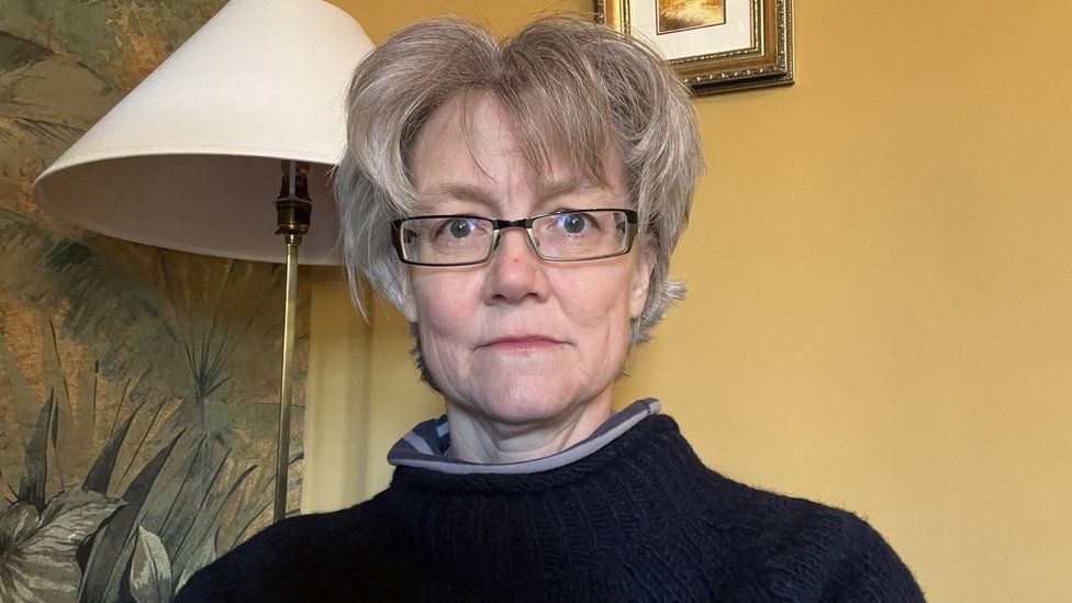 Cambridgeshire mayoral staff bought protection alarms - BBC News