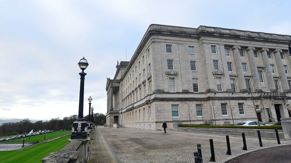 The Stormont crisis - news in brief - BBC News