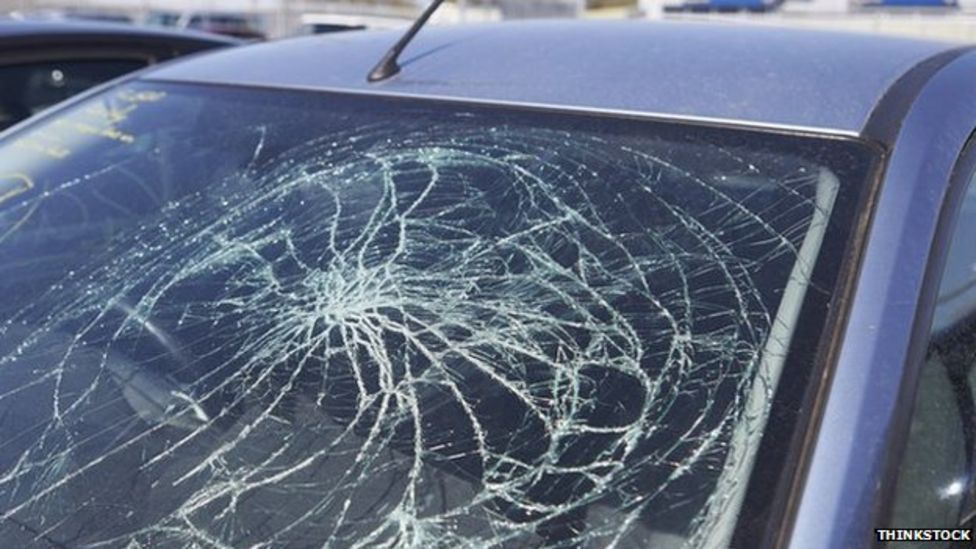 People throwing objects from Kent bridges face prison - BBC News