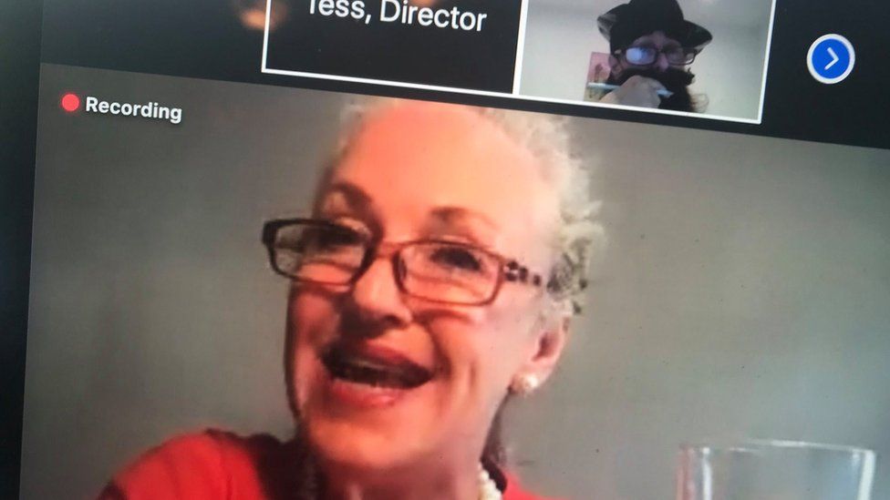 Covid-19: Is the pandemic a showstopper for am-dram? - BBC News