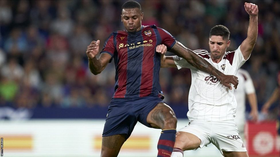 Stoke City sign Brazilian striker Wesley from Aston Villa - BBC Sport