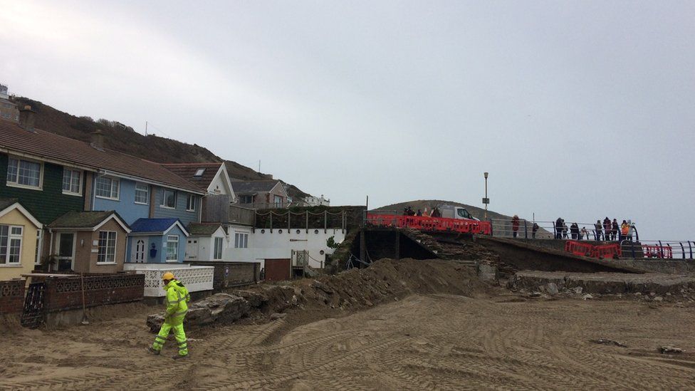 Portreath: The village at the centre of the storm - BBC News