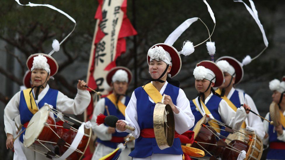 Lunar New Year: Year of the Dragon celebrated around the world - BBC ...