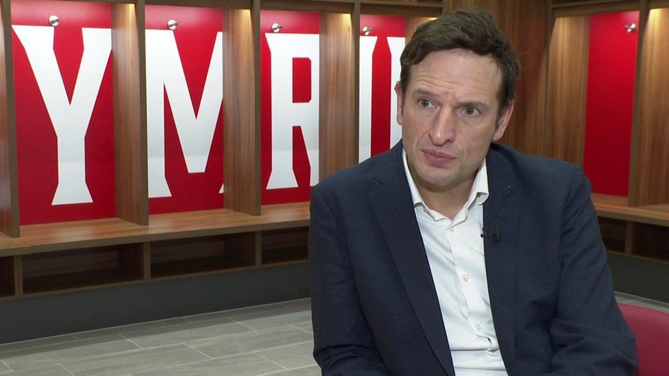 Pennaeth CBDC yn croesawu treialu pêl-droed dros yr haf - BBC Cymru Fyw