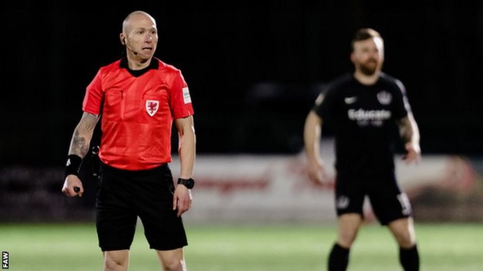 Lee Evans: New referees boss in Wales hoping to boost numbers - BBC Sport