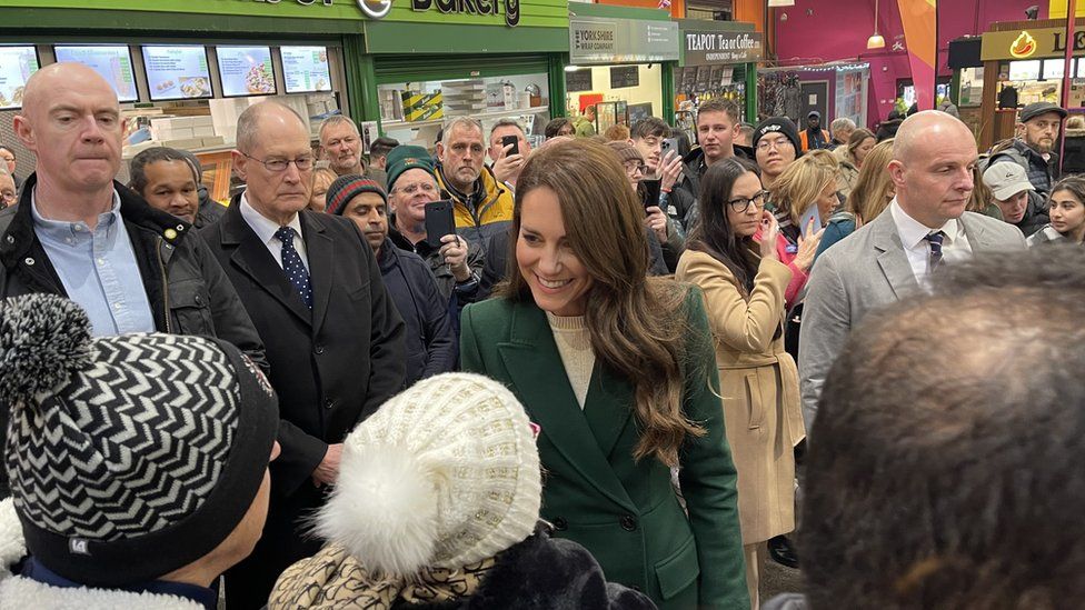 Kate brings early years campaign to Leeds - BBC News