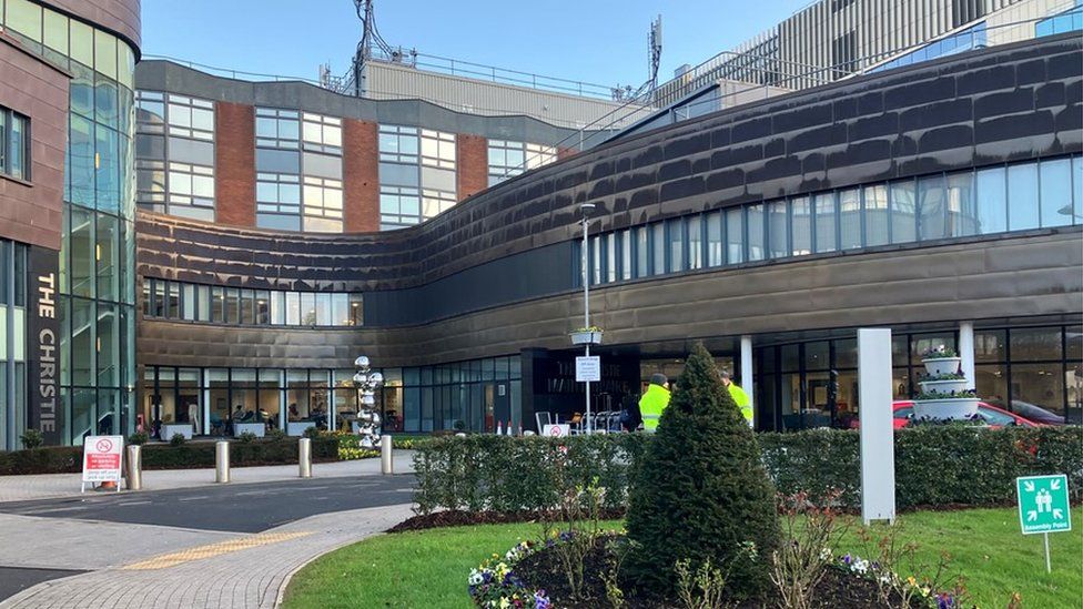 Skin cancer blood test trial 'possibly saved my life' - BBC News