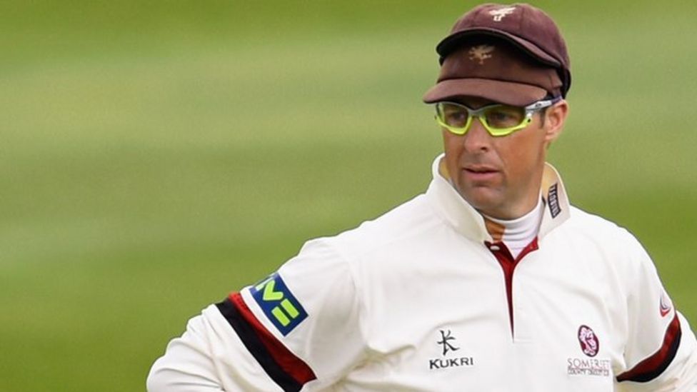 Essex chairman Nigel Hilliard steps down - BBC Sport