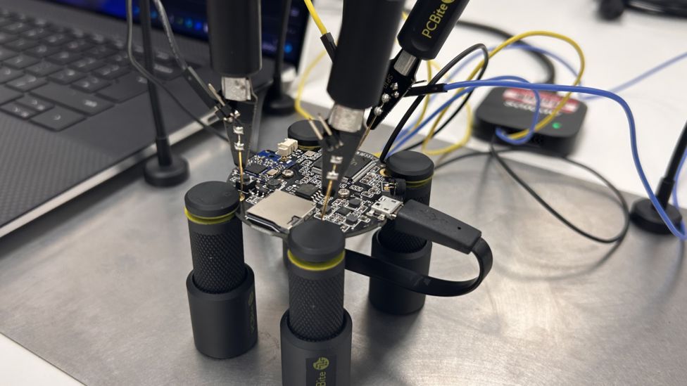 Huge cyber security lab opens in Cheltenham - BBC News