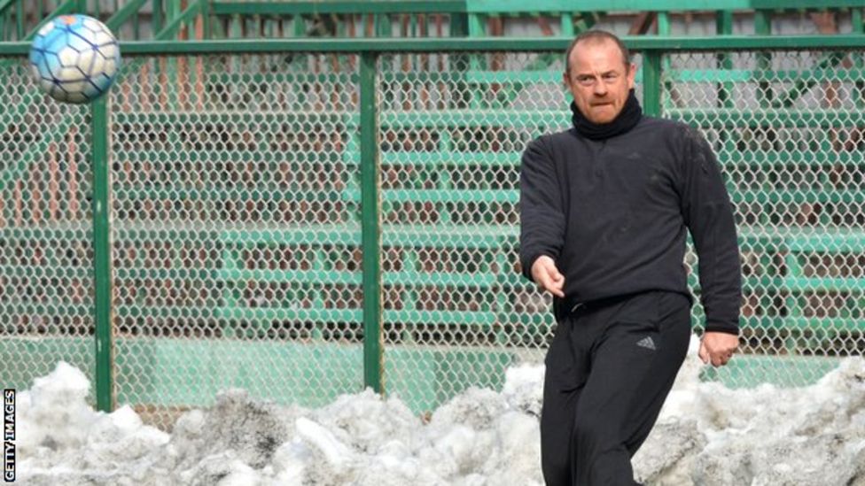 David Robertson and son Mason extend Real Kashmir contracts - BBC Sport