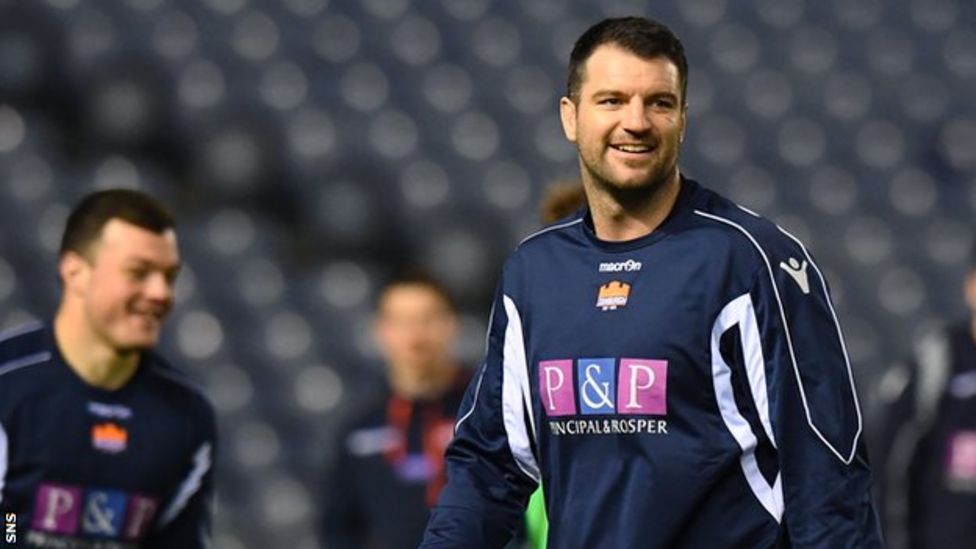 Fraser McKenzie signs new Edinburgh two-year deal - BBC Sport