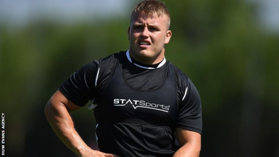 Ifan Phillips: Ospreys hooker reveals he had leg amputation following ...