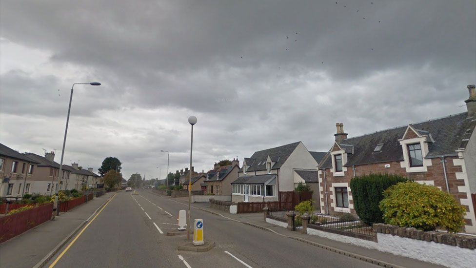 Crossings to be added to A82 in Inverness - BBC News