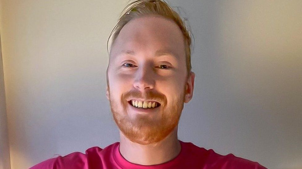 Fundraiser to run, row, ski and cycle 12 marathons in 12 days - BBC News