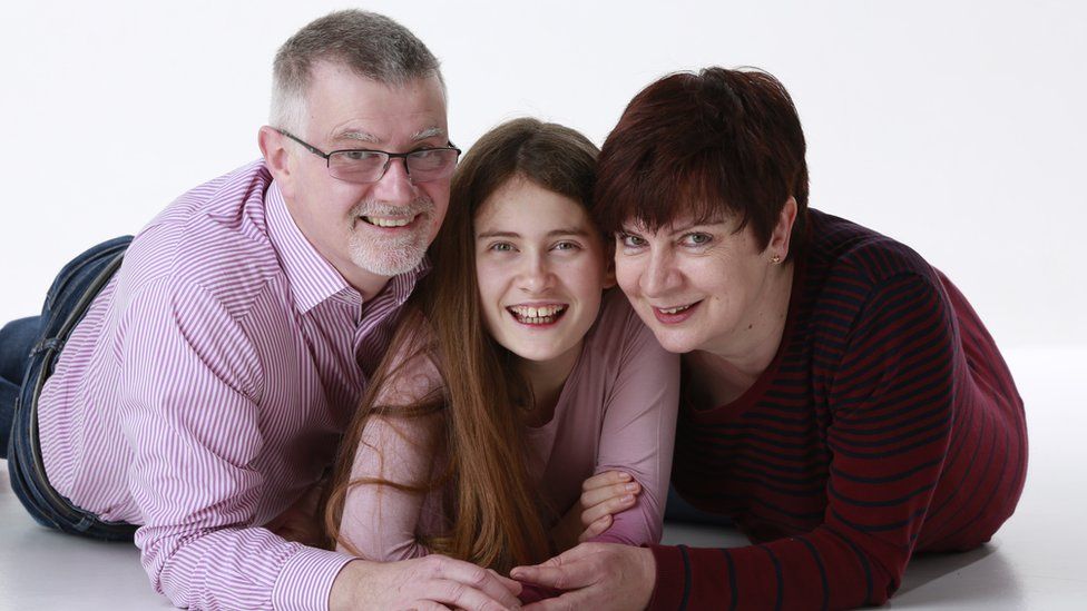 Cancer death inspires parents to help 600 families - BBC News