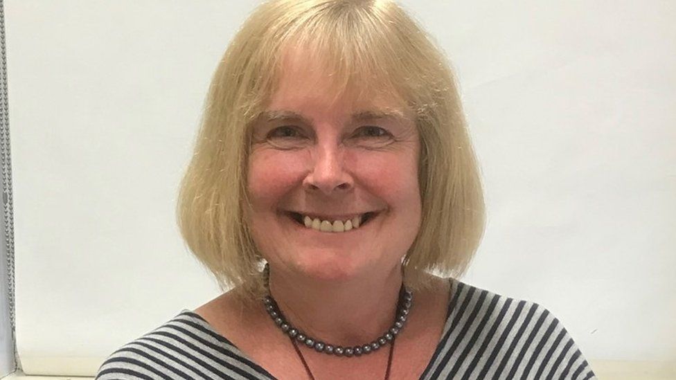 Platinum Jubilee: 'Unique celebrations' planned - BBC News