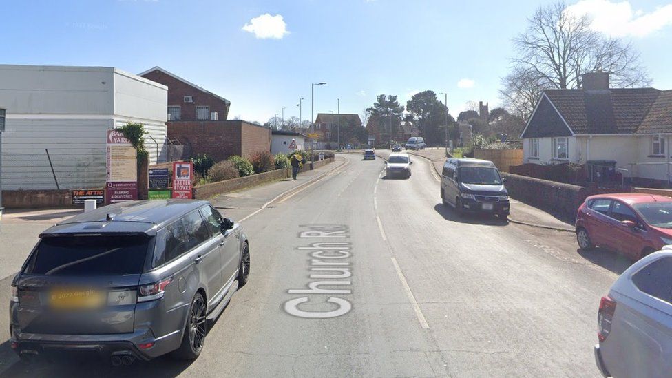 Woman seriously injured in Exeter crash - BBC News