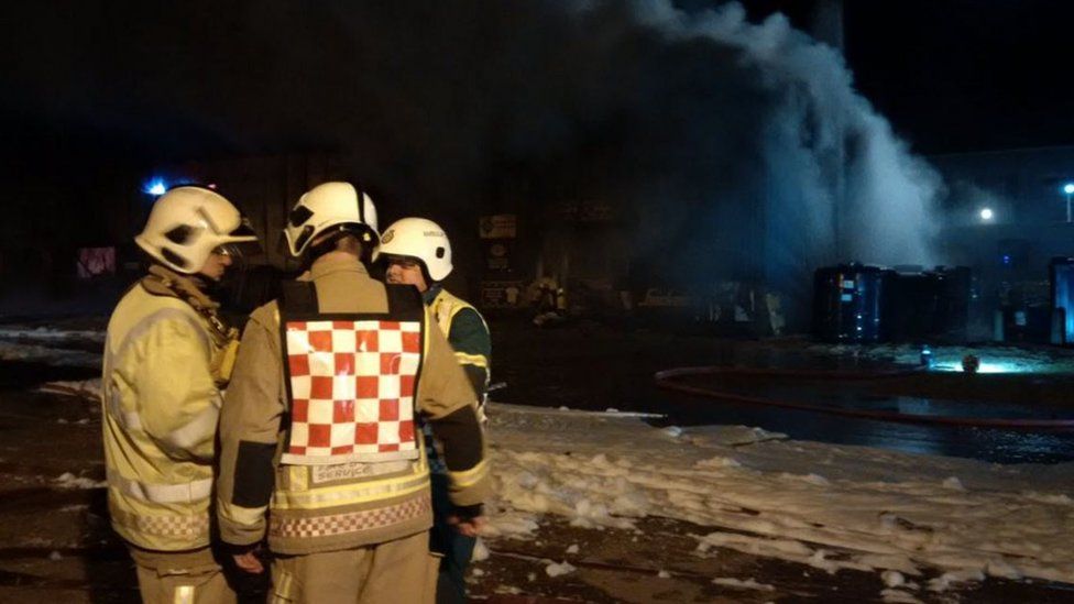 Fire at Ross-on-Wye industrial estate causes "bomb-like" explosions ...