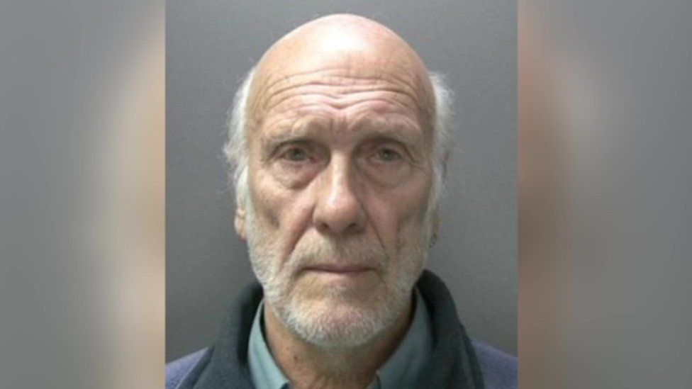 'Grotesque' child abuser Kenneth Owen dies in prison - BBC News