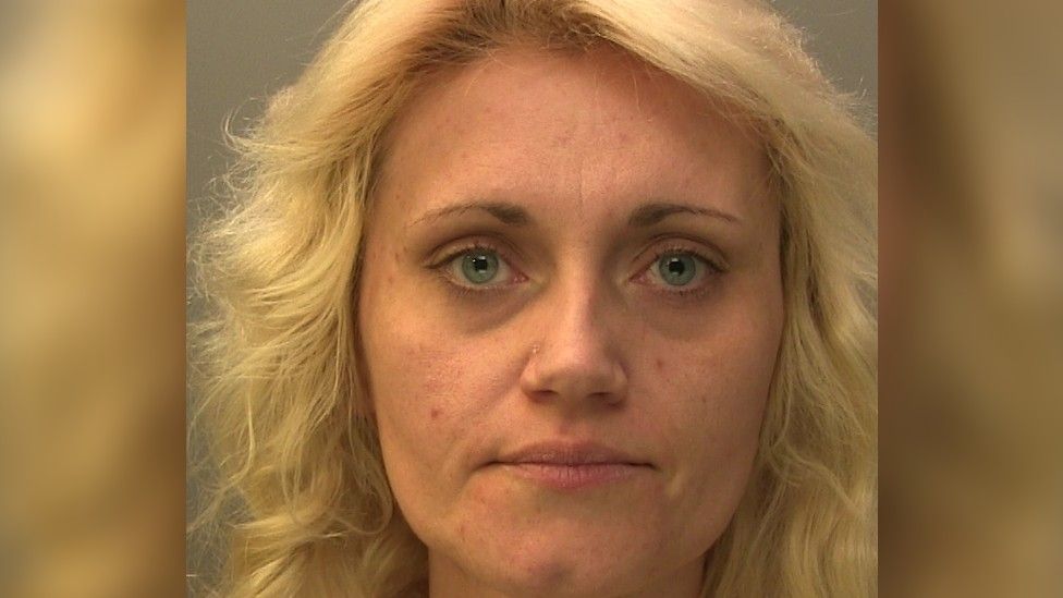 Wedding planner jailed over false claims about ex - BBC News