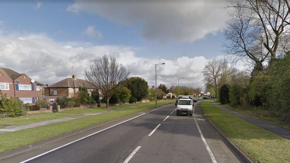 Woman dies in Orpington house fire - BBC News