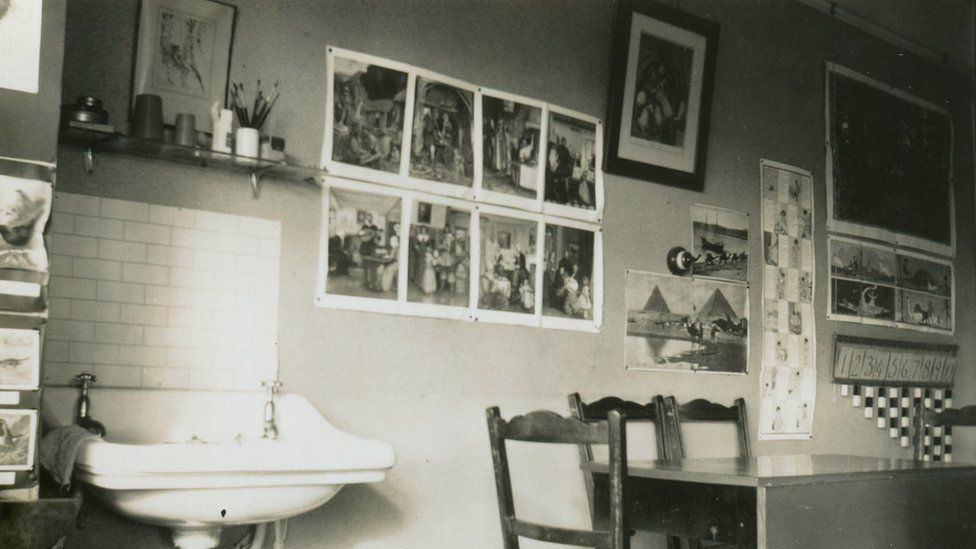 Mabel Remington Colhoun photo collection goes online - BBC News