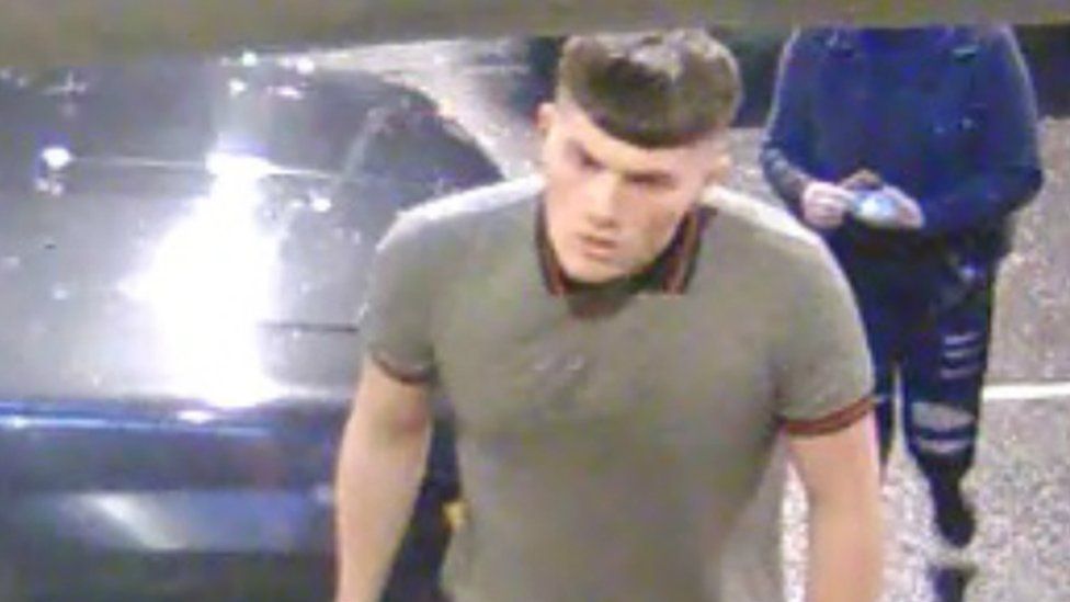 CCTV appeal after serious assault in Falkirk - BBC News