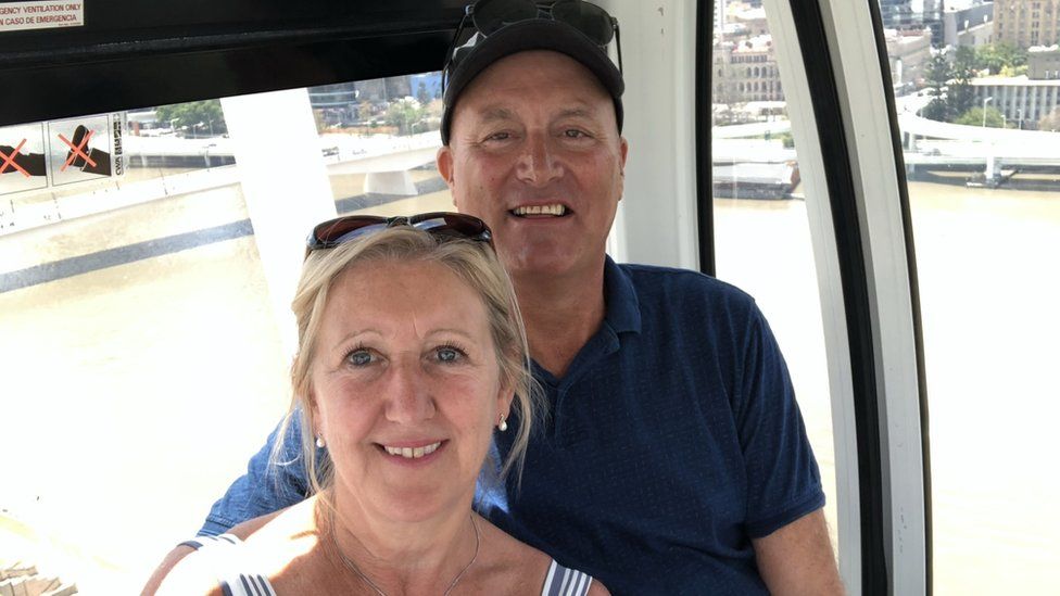 Derbyshire widow's plea for rule change on overloaded lorries - BBC News