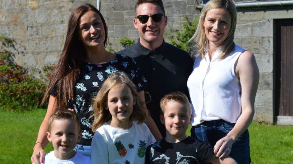 'Not holding my stillborn baby is my biggest regret' - BBC News