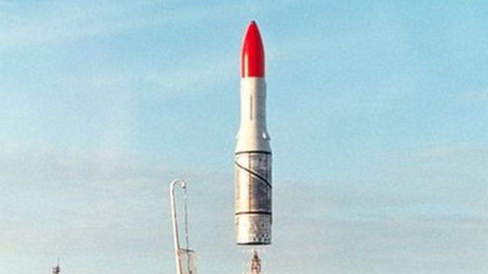 Black Arrow rocket replica under construction - BBC News