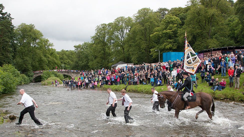 In pictures: Langholm and Lauder Common Ridings - BBC News