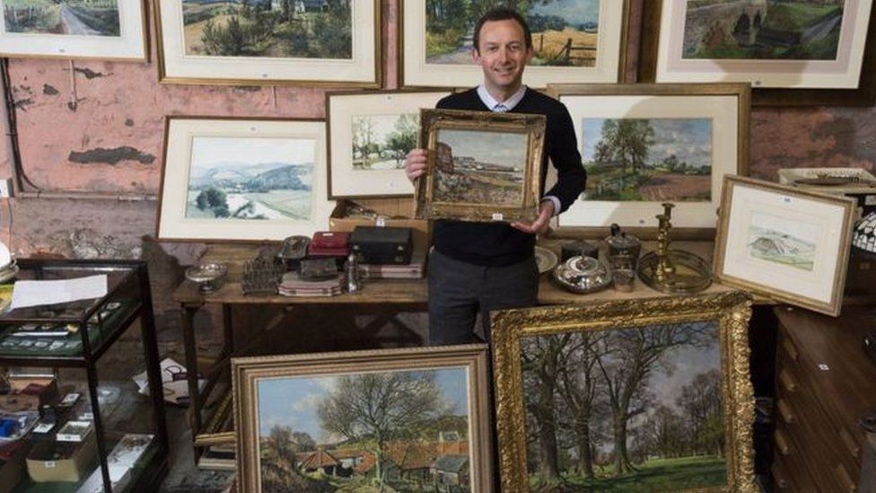 McIntosh Patrick auction fetches almost £40,000 - BBC News