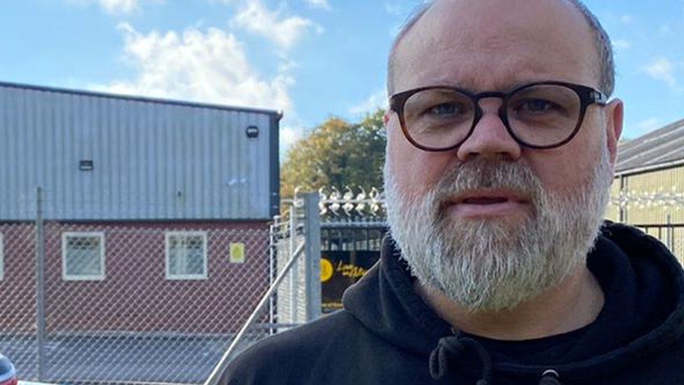 Two men in critical condition after four stabbed in Norwich - BBC News