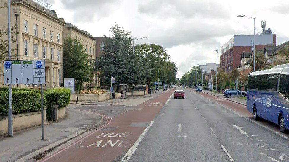 Reading private hire drivers win bus lane battle despite crash fears ...