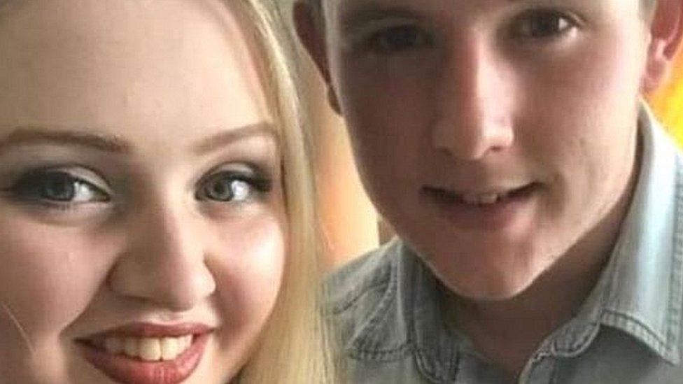 Manchester attack: Courtney Boyle's funeral held - BBC News