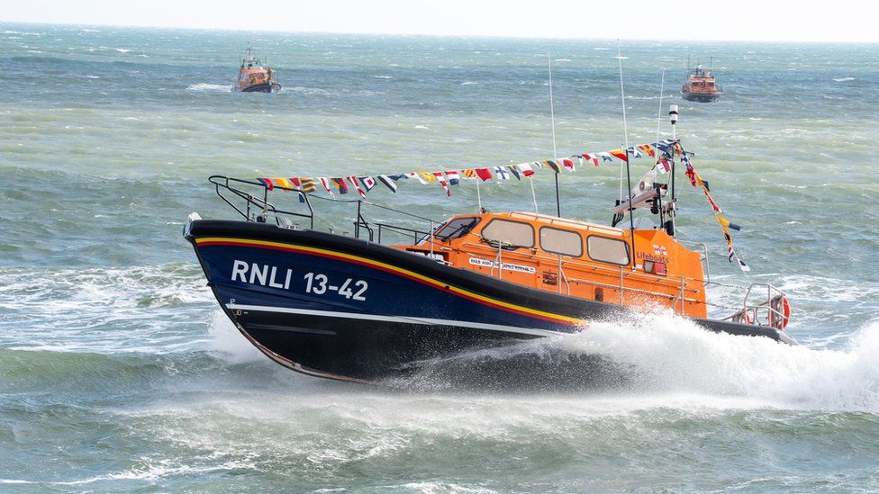 Number of Isle of Man lifeboat callouts dipped to 42 in 2022 - BBC News