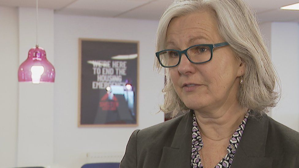 Holiday let owners take council to court over 'de facto ban' - BBC News