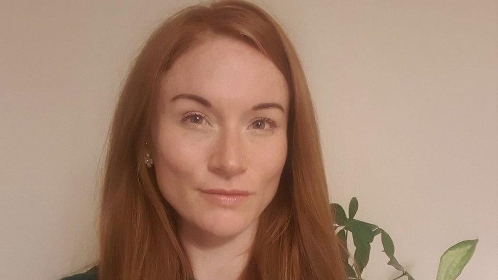 Suffolk protester's arrest viewed more than 11 million times - BBC News