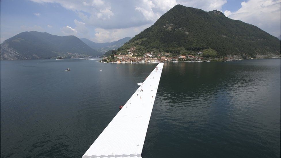 The floating bridges that help you to 'walk on water' - BBC Newsround