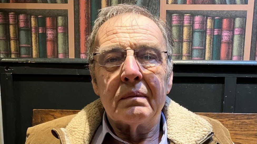 Gwallau Horizon: Cyn-isbostfeistr wedi colli 'mwy na £75,000' - BBC ...