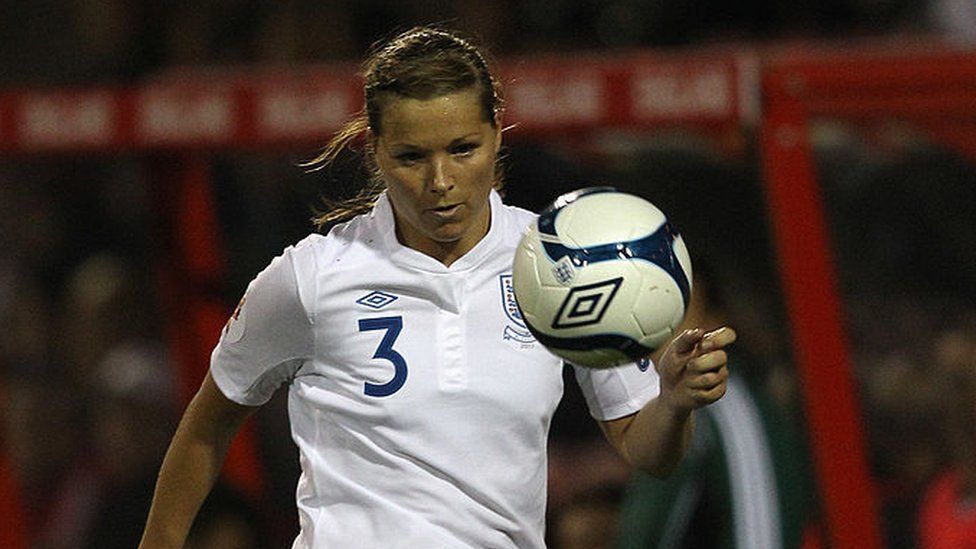 Euro 2022: Former Lionesses turned firefighters 'so proud' of England ...