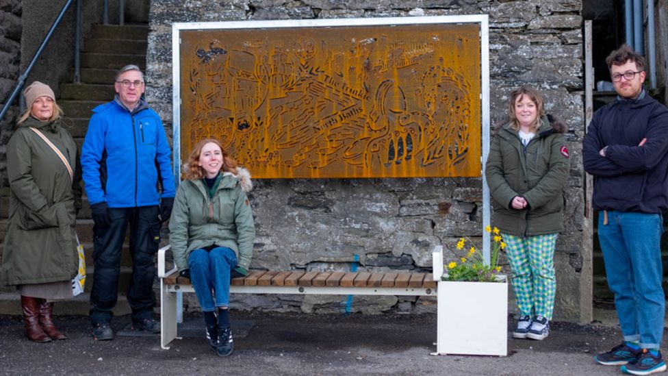 New artwork celebrate Wick's rich heritage - BBC News