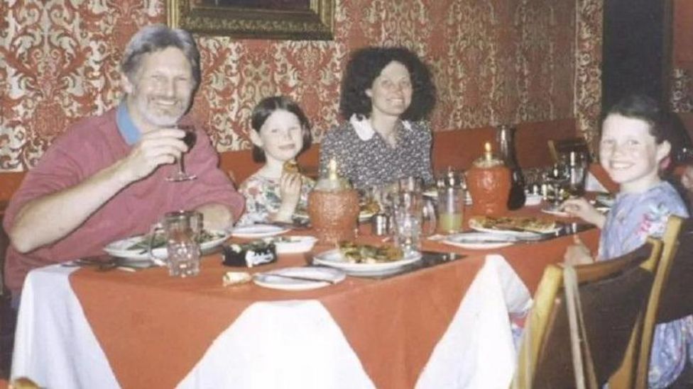 Michael Stone: Murderer to make fresh bid to clear name - BBC News