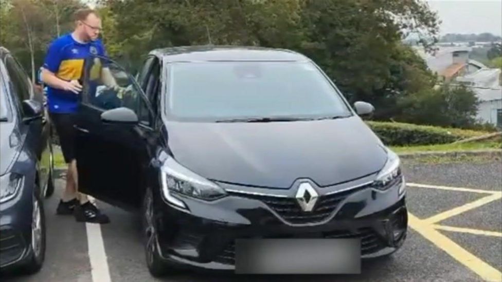 Dart Charge: Drivers still struggling to pay online - BBC News