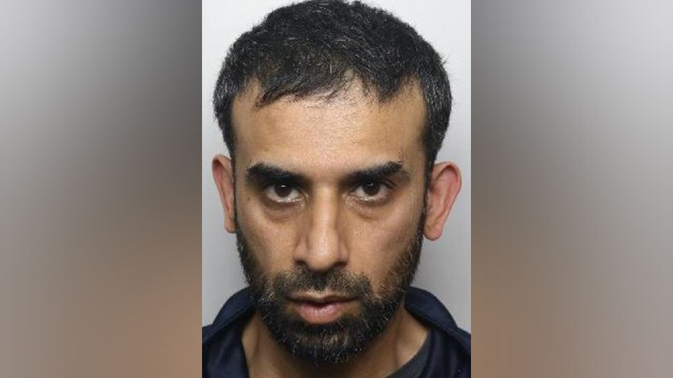 Rotherham ex-taxi driver who sexually abused girls jailed again - BBC News