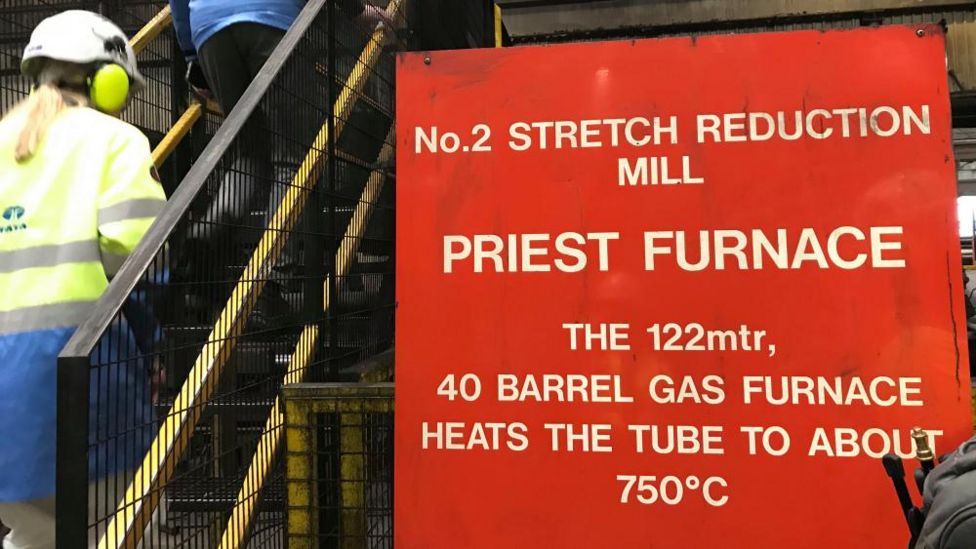 Corby steel factory's evening shutdown to prevent power cuts - BBC News