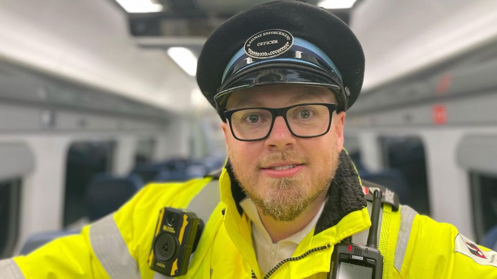 Violent assaults against rail staff on increase since pandemic - BBC News