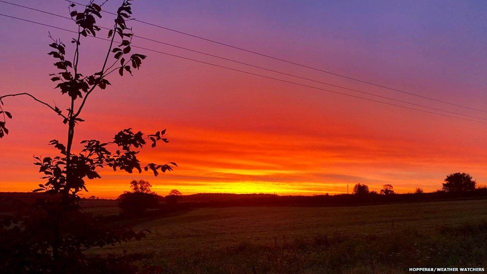 Red sky on an October morning - BBC Weather