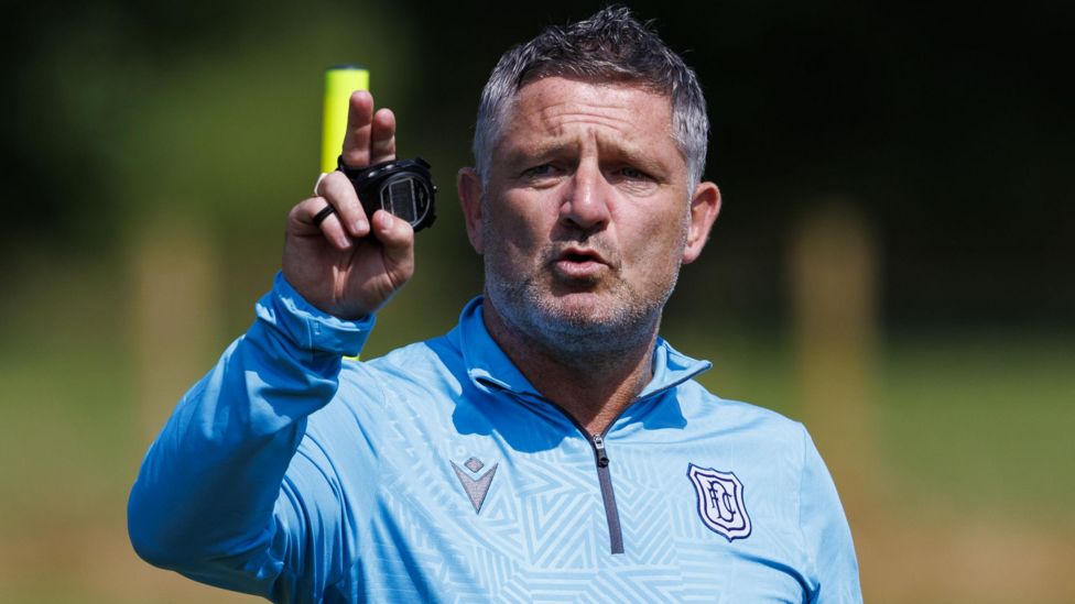 Docherty in no rush to select Dundee captain - BBC Sport